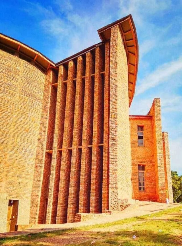 Alessandro Del Piero dan Gereja Megah di Kefamenanu - Ekorantt.com