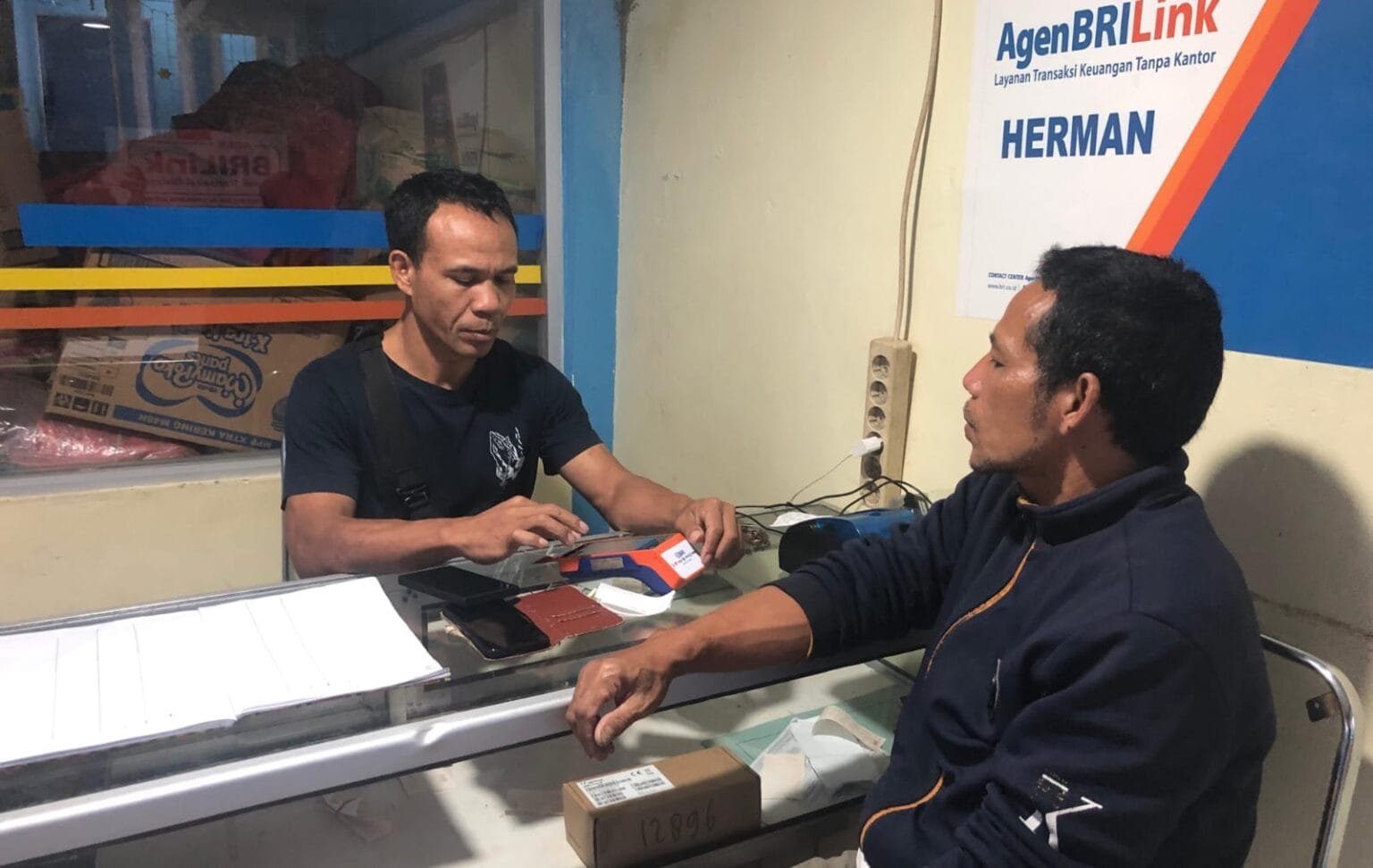 Agen BRILink Menjangkau Pelosok Flores, Dekatkan Layanan Perbankan ...